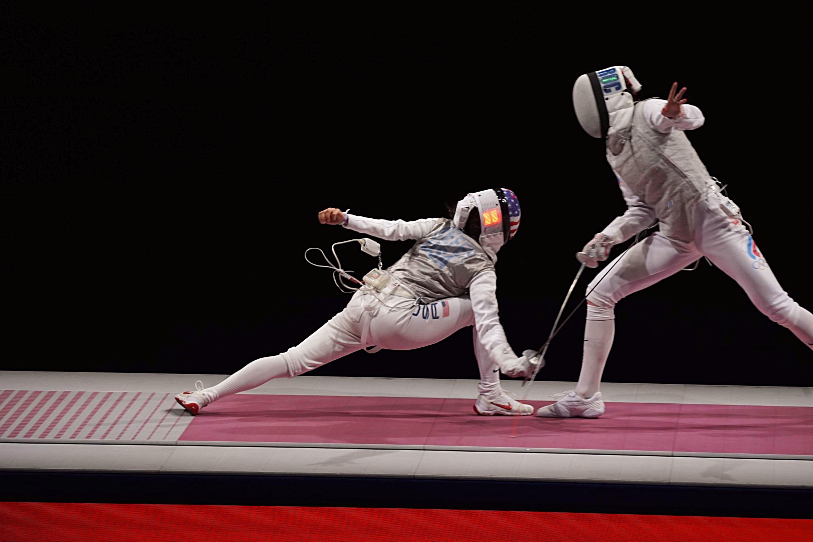 Lee Kiefer first American to win Olympic Gold in Women's Foil - Fencing.Net